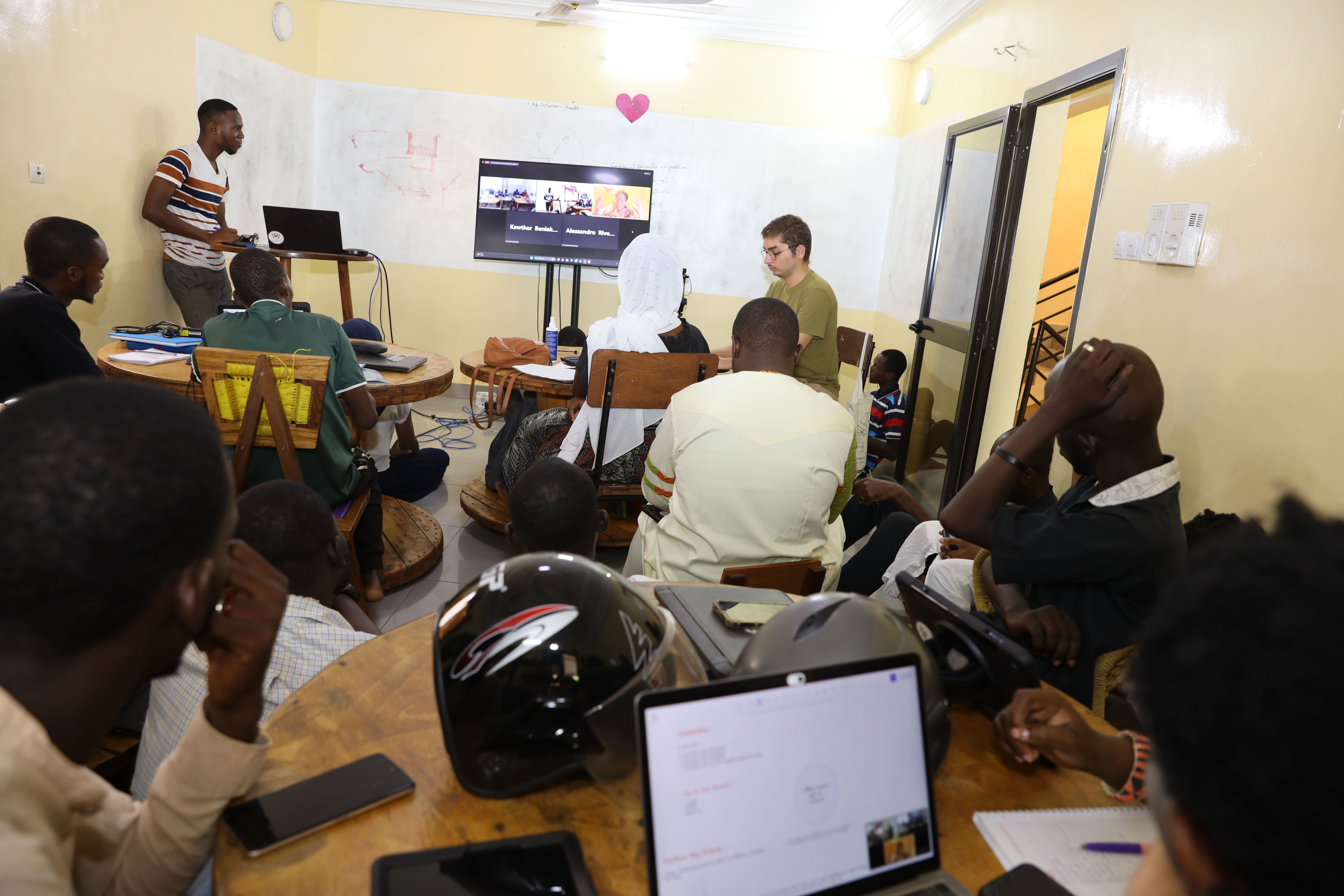 Rejoins la deuxième session de la masterclass sur le design fiction ...