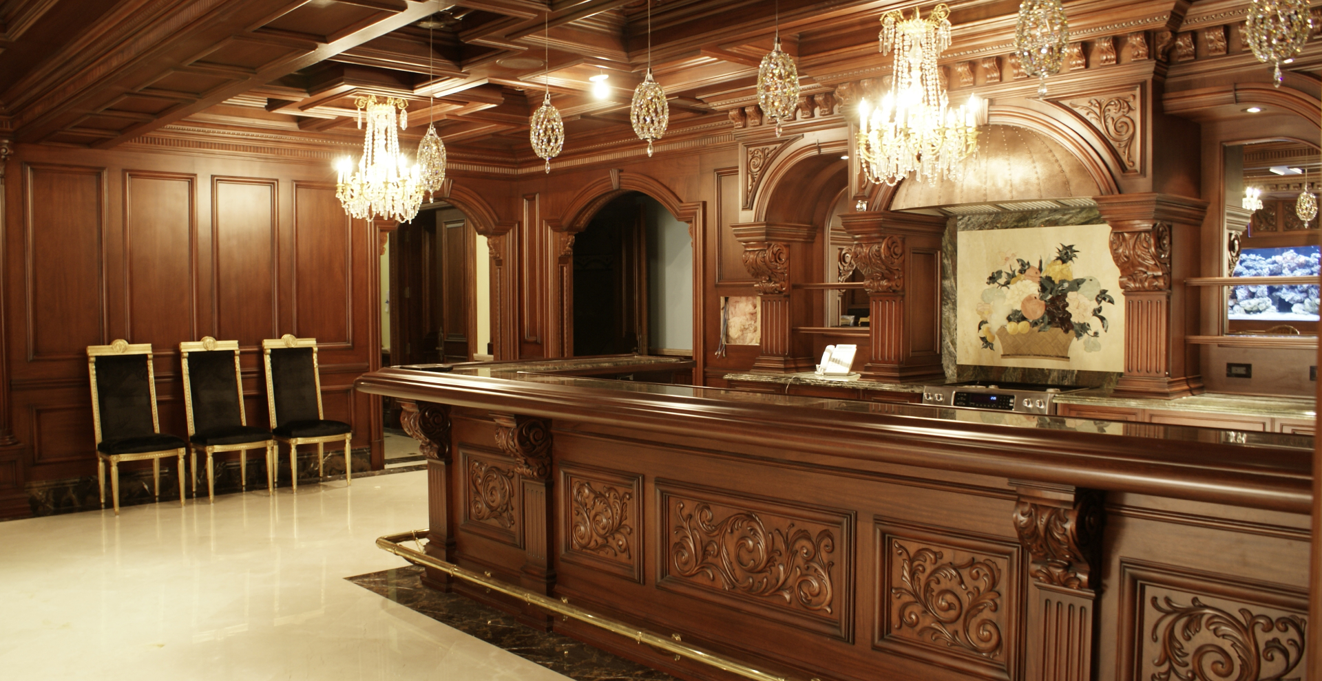 Traditional mahogany stained bar Franklin Lakes, NJ | WL Kitchen & Home