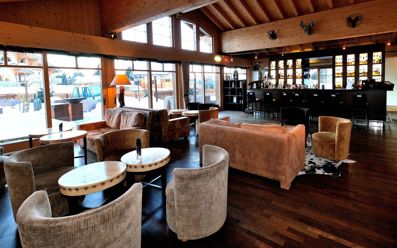 Restaurant Villars, BeAr's Bar snacks & cocktails | Chalet RoyAlp