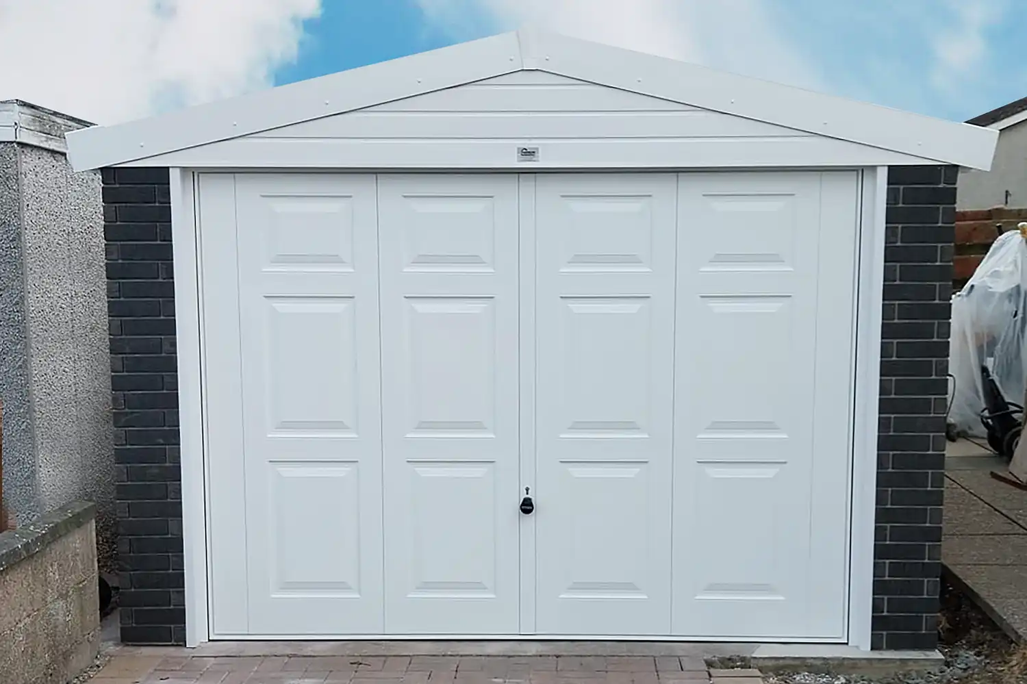 New Apex Royale garage in Dundee | Concrete Garages Scotland