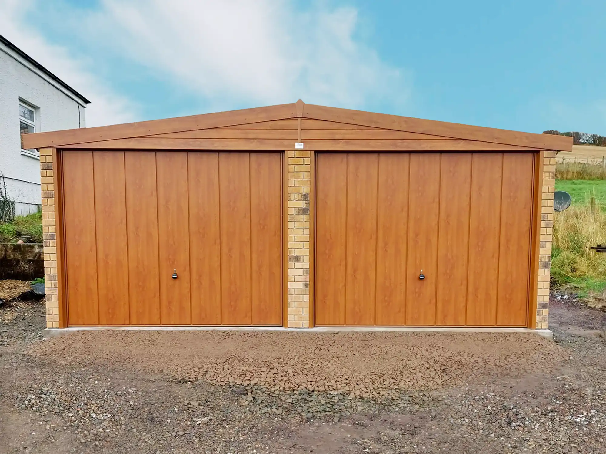 New Apex Woodthorpe Double Garage Installation in Kirkfieldbank ...