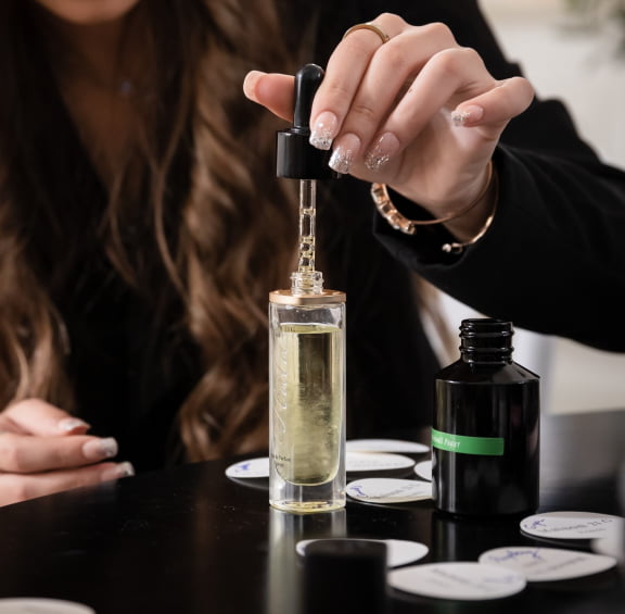 Perfume Making Workshop. Fragrance Creation Masterclasses | Maison 21G