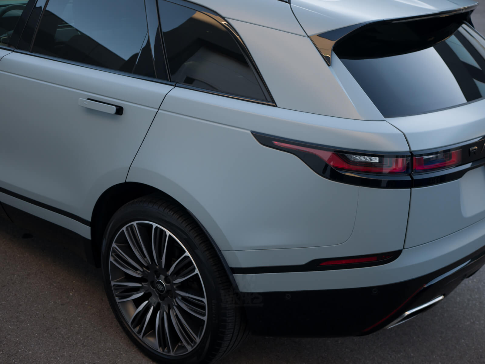 Range Rover Velar Vinyl Wrap Colour Change