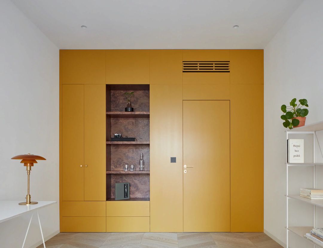 Frameless Flush-to-the-Wall Interior Doors | Angelbau