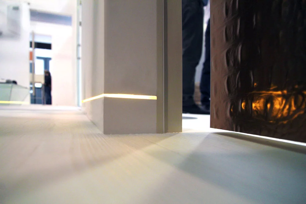 Modern flush baseboard Dorsis Linus | Angelbau