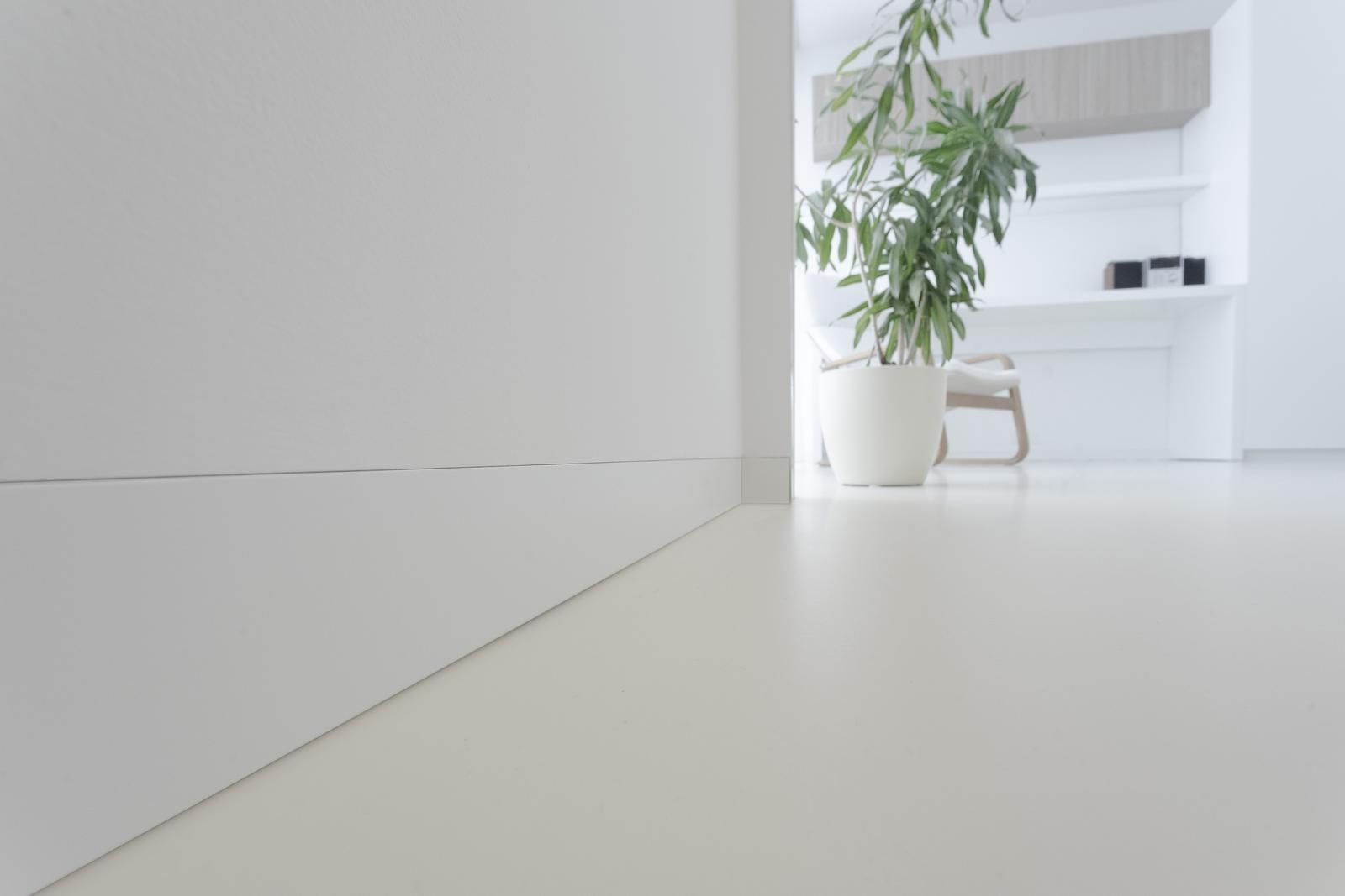 Modern flush baseboard Dorsis Linus | Angelbau