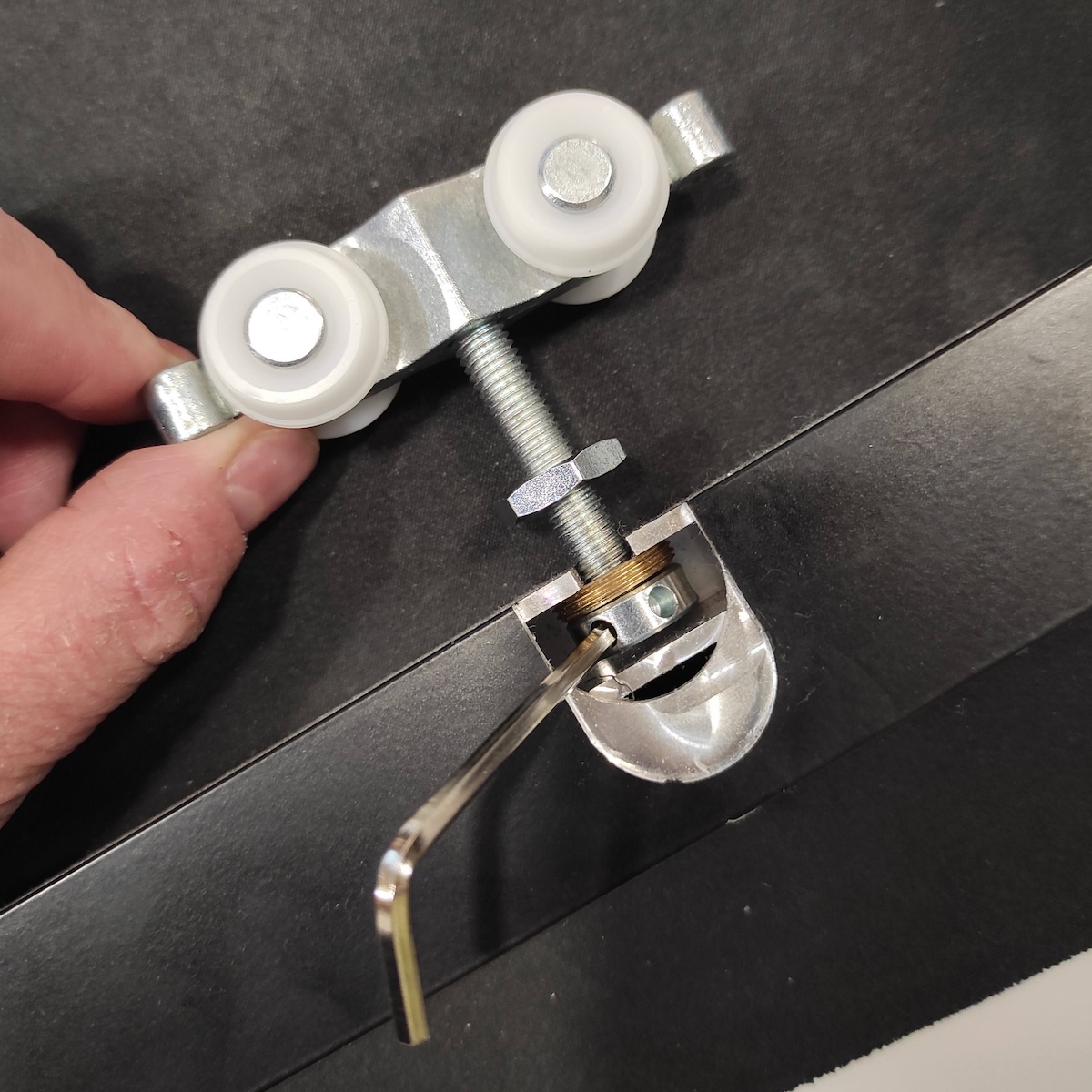 Digero Slide Roller Installation | Angelbau