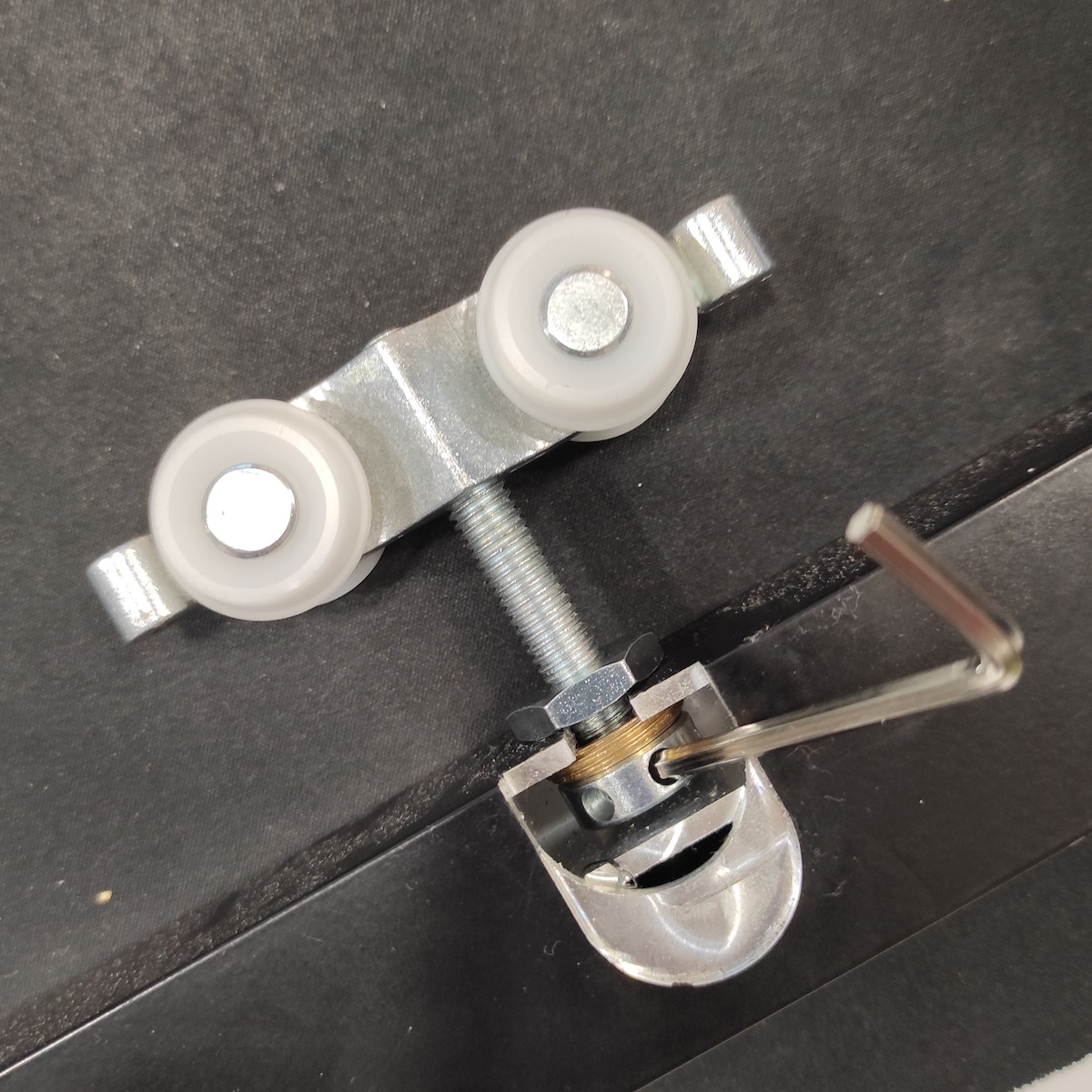 Digero Slide Roller Installation | Angelbau