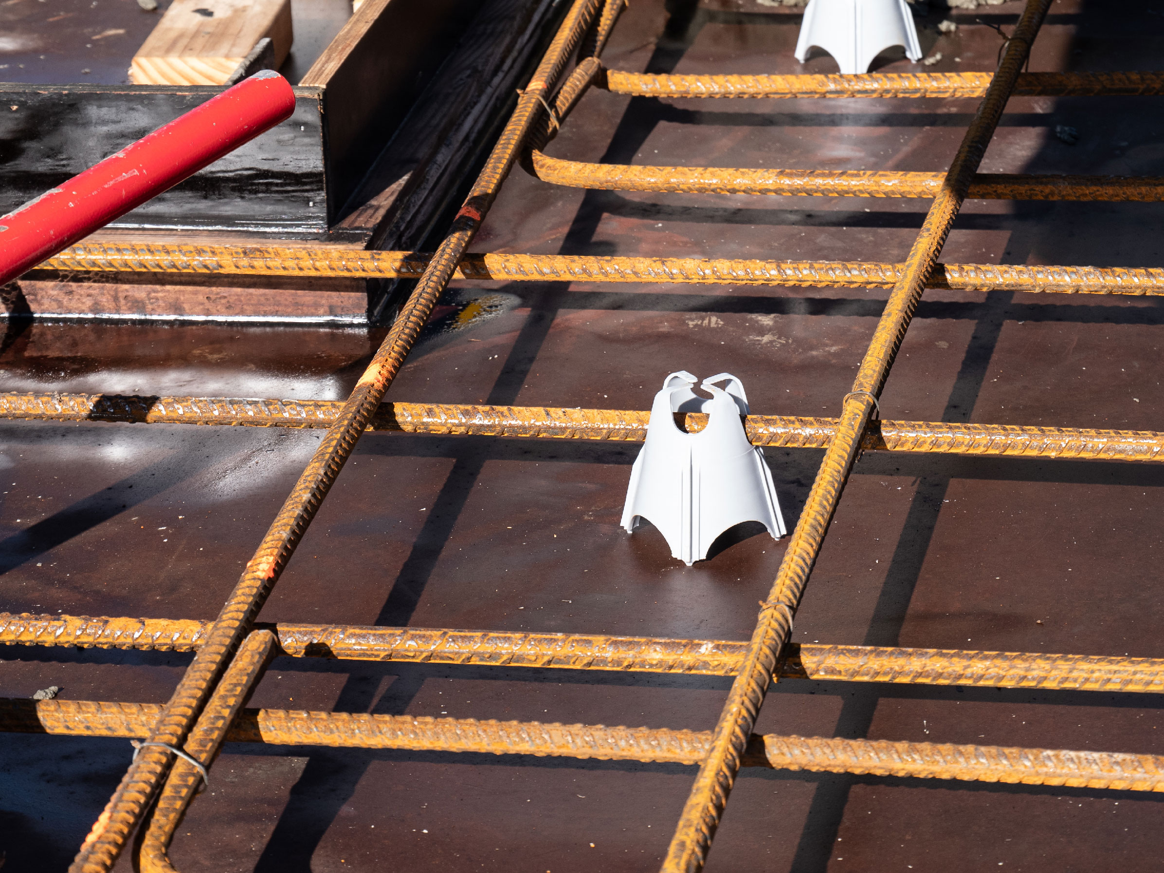 CAST IN PLATE CHAIRS | Civil and Precast Products | Canzac