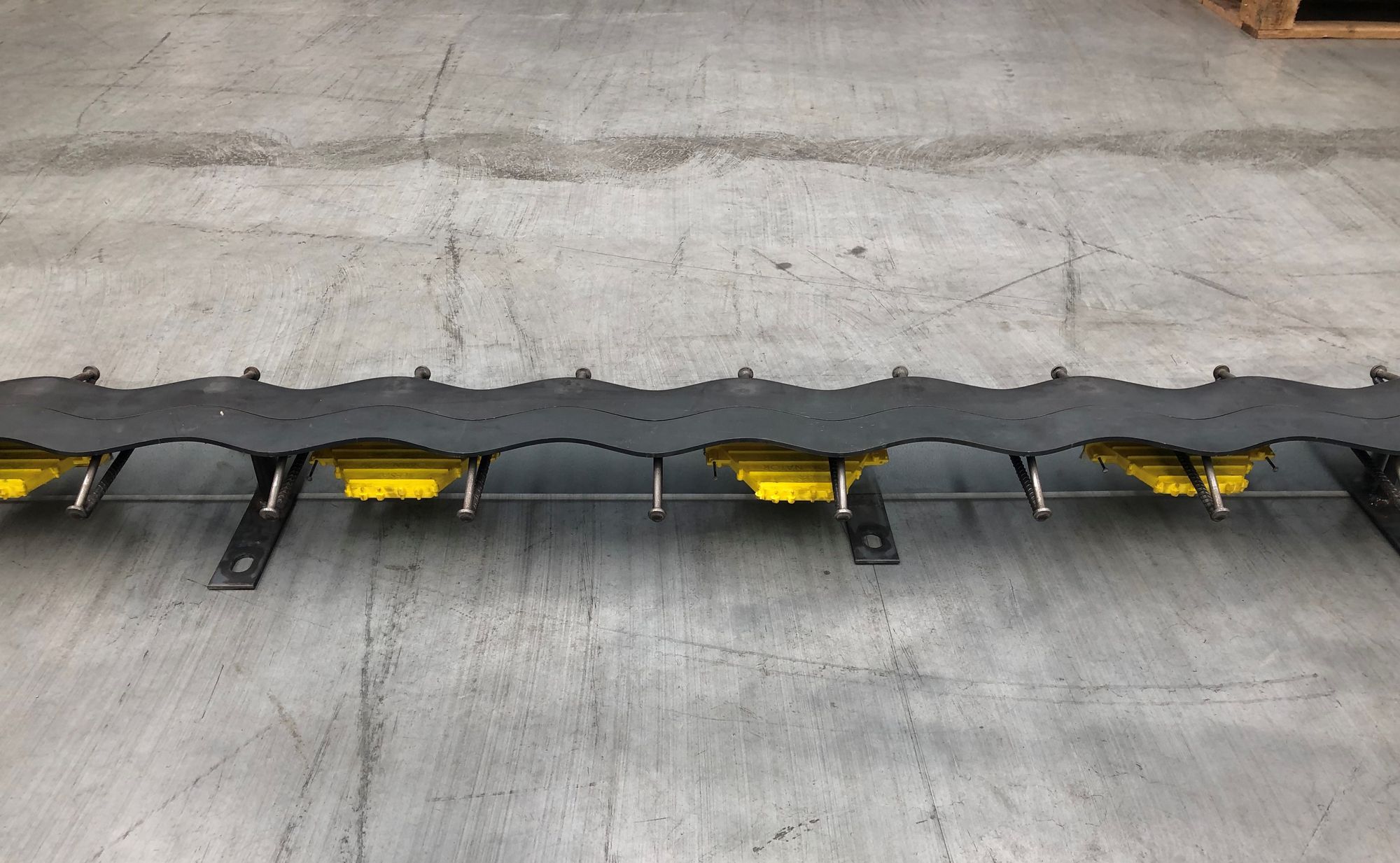 ZIG-ZAG CURVE COVER PLATE JOINT | In Slab Products | Canzac