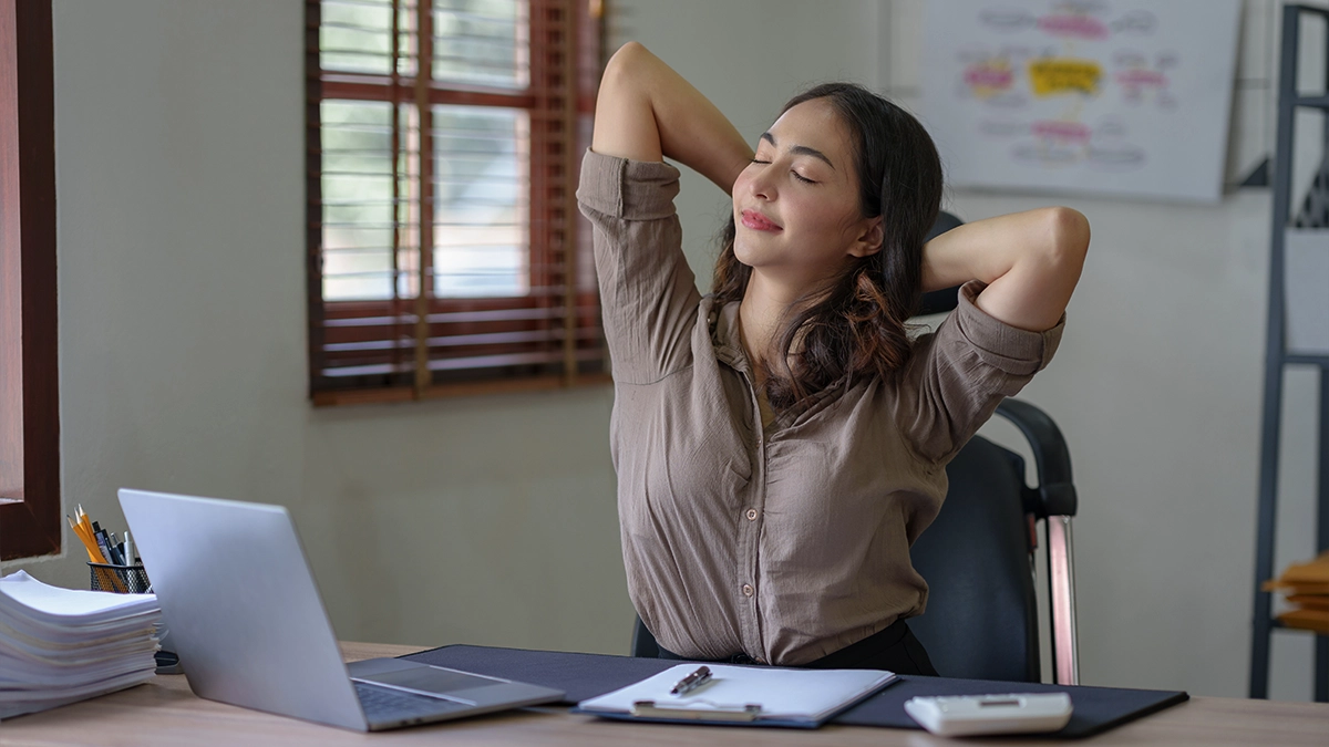 10 Relaxation Hacks to Reduce Stress at Work | PhoneBurner