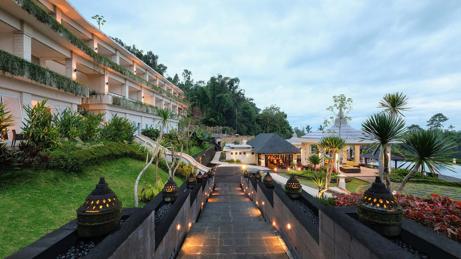 Nature-inspired hotel in Bali I Homm Saranam Baturiti