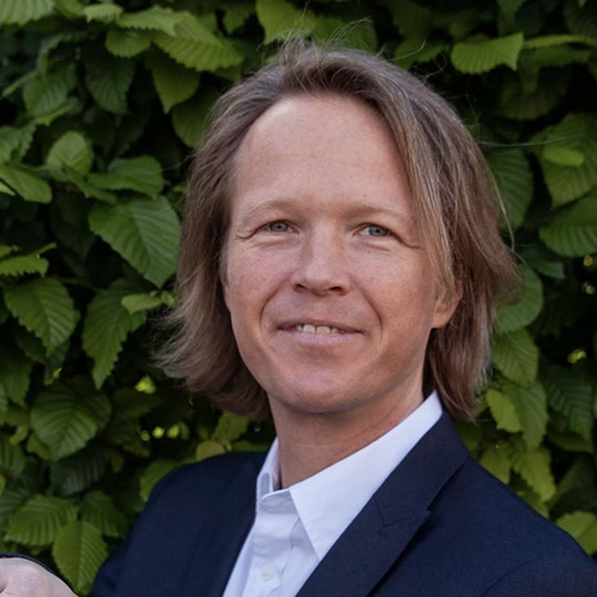 Robert Gierke – Party Planner – Synchronistory®