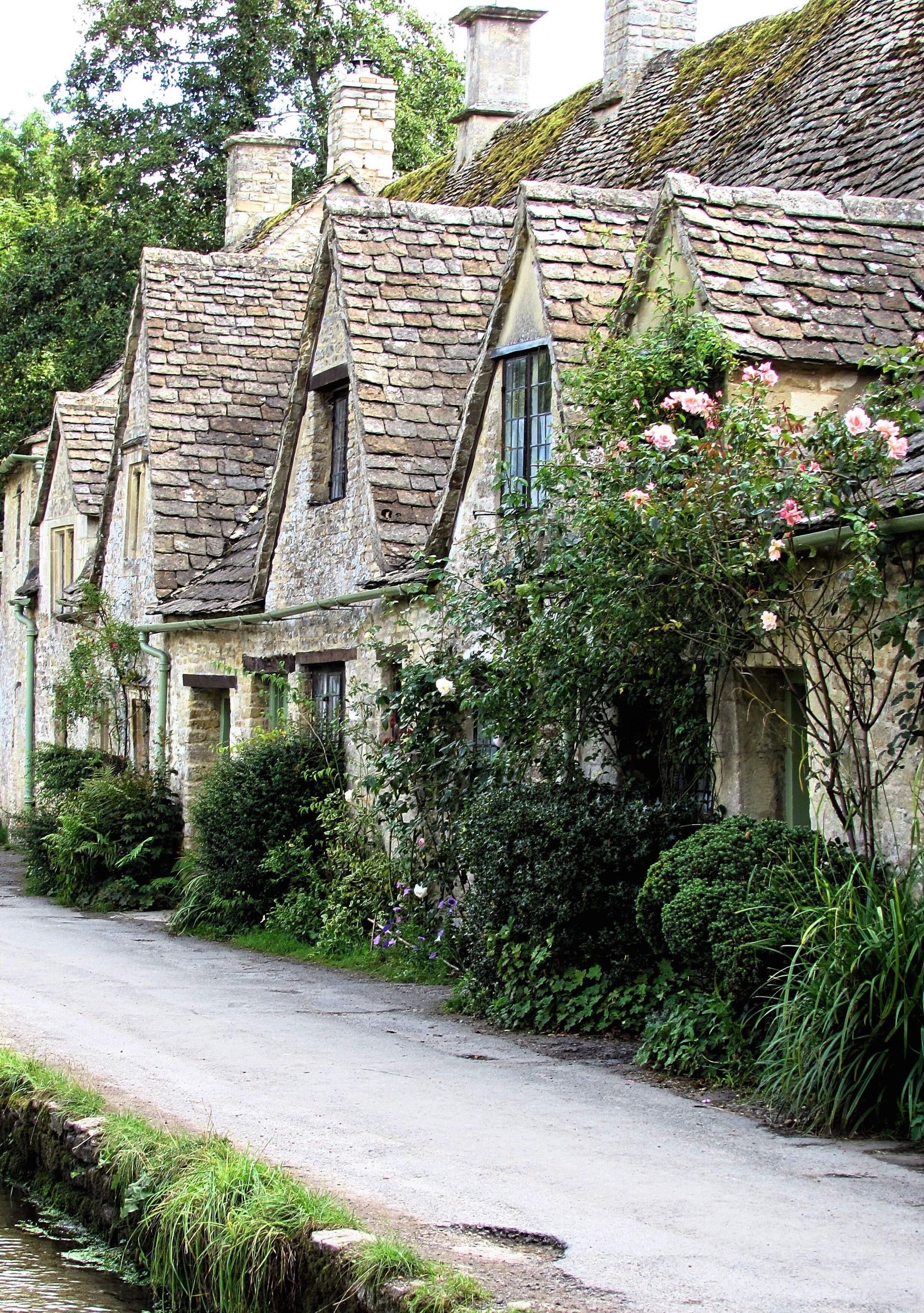 What is the Most Typical English Village? - CotswoldXL Magazine