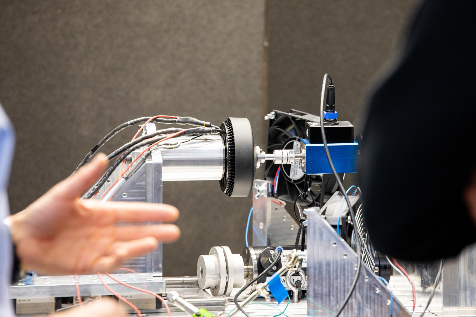 ALVA Industries – Contact