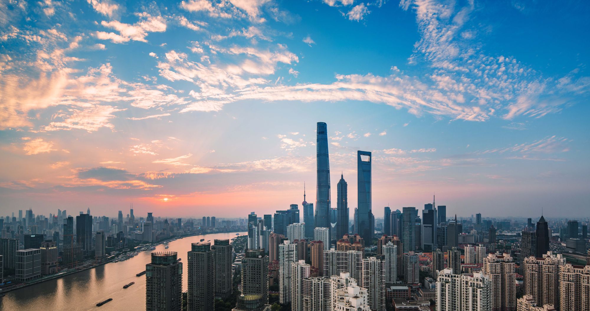 Kinas högsta byggnad är både unikt formad och energieffektiv