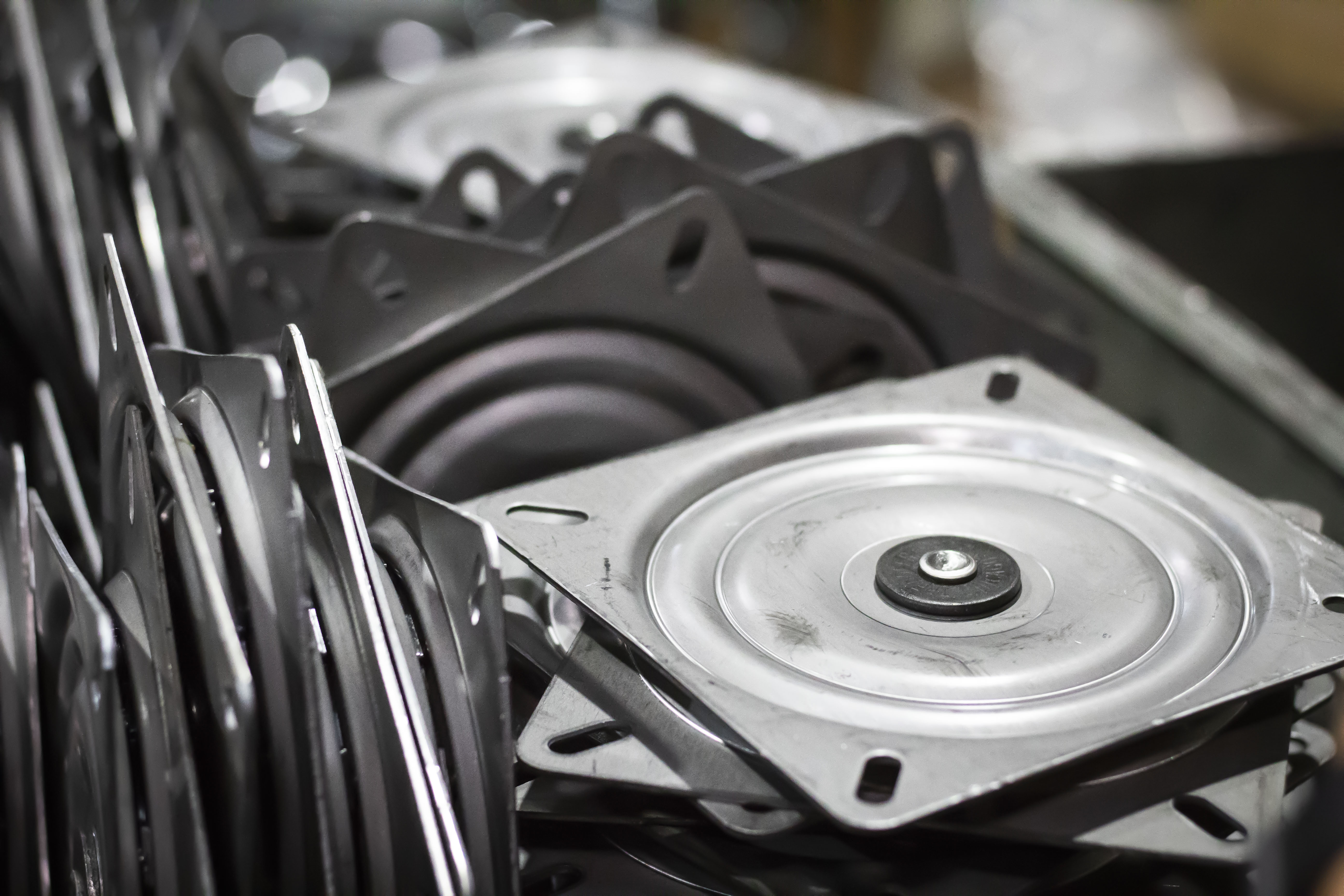 Trouble shooting Common Barstool Swivel Problems