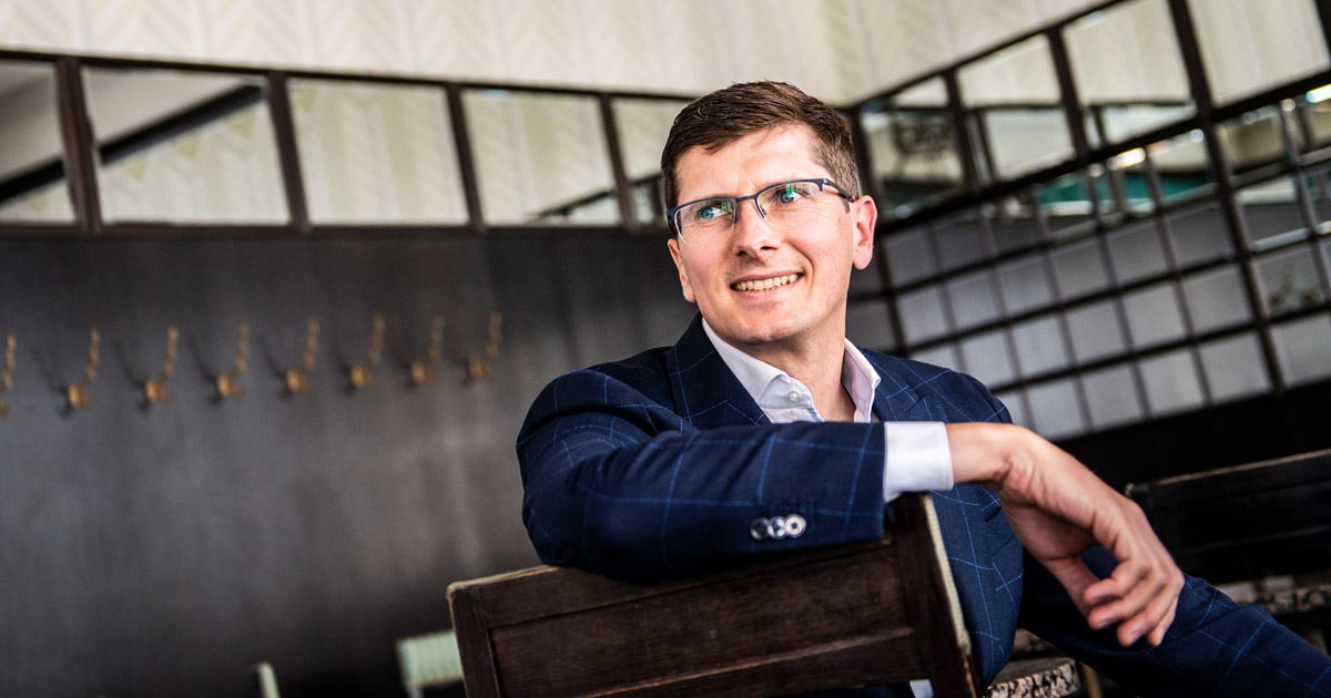 Contact us | JETRON – top-notch jet broker