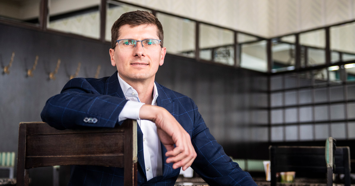 Who we are | JETRON - top-notch jet broker