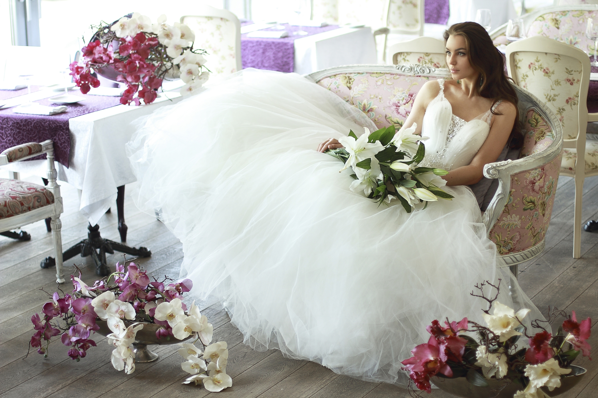 The Pros and Cons of Choosing the First and Only Wedding Dress You Try