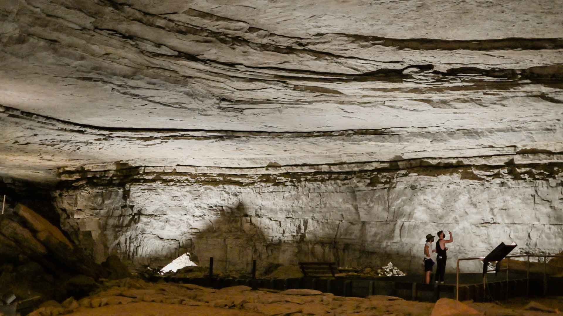 Exploring Mammoth Cave National Park - The Complete Guide