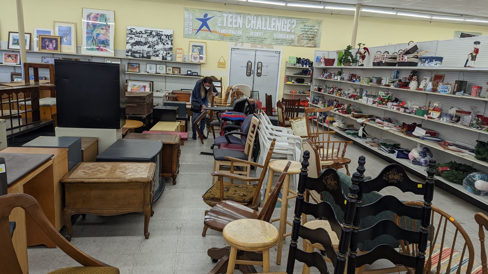 Thrift Stores Portland: Discovering 15 Hidden Gems for Incredible Finds!