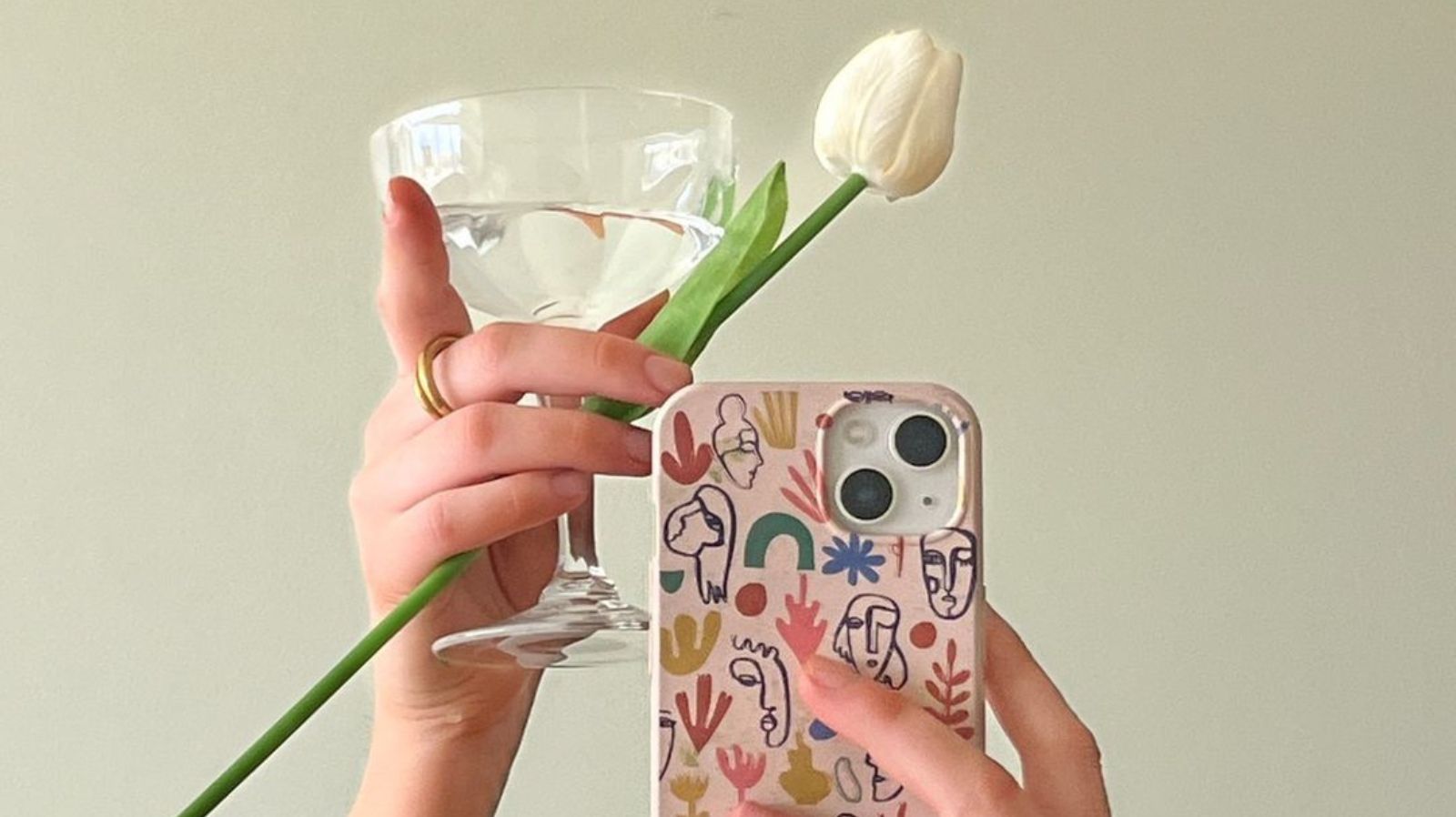 Pela Phone Case Reviews: Combining Eco-Friendly Design with Durability