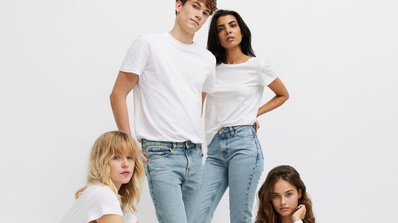 Elastane Fabric: Everything You Need To Know About The Stretchy Material