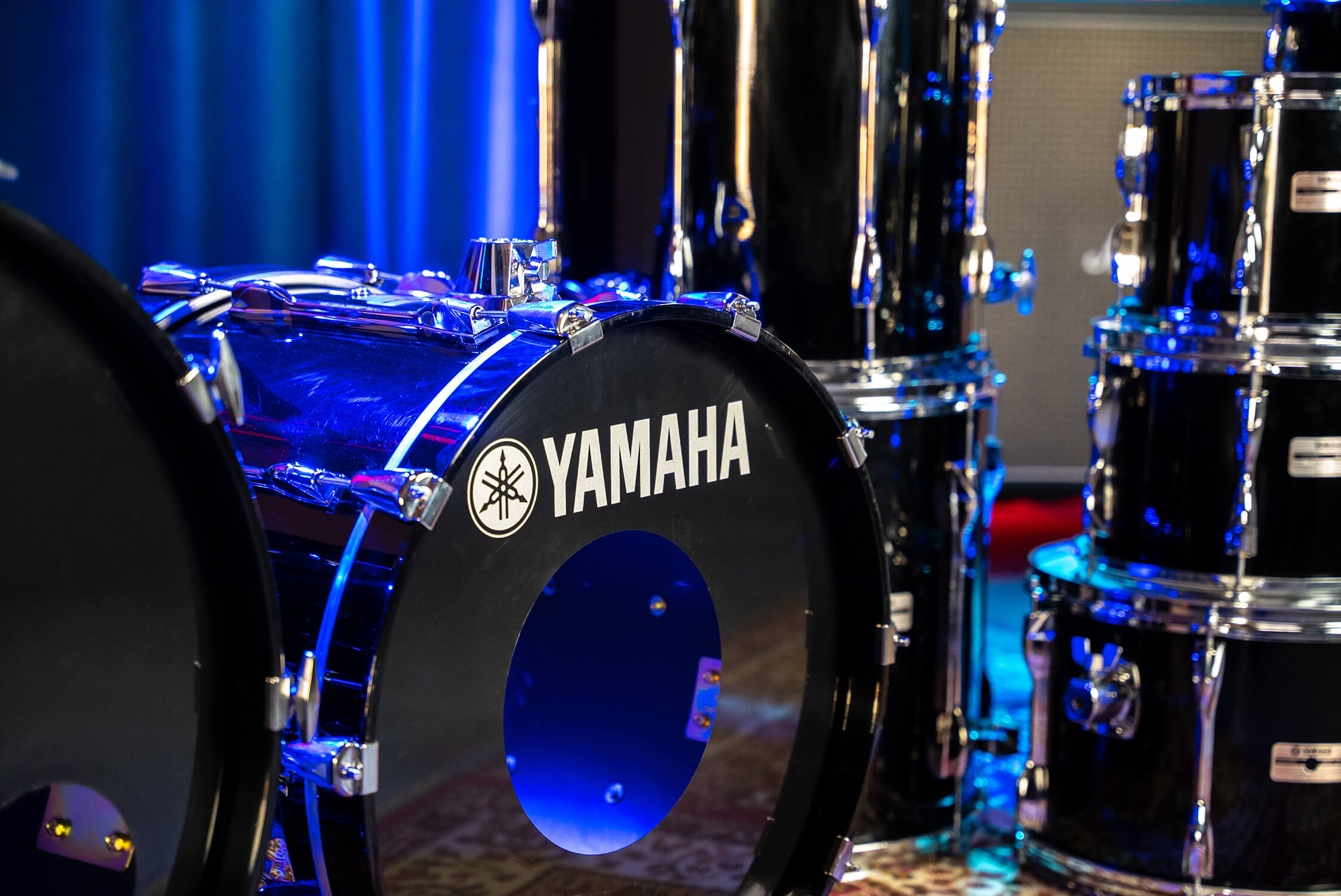 Rent Yamaha Recording Custom Drum Kit - Piano Black