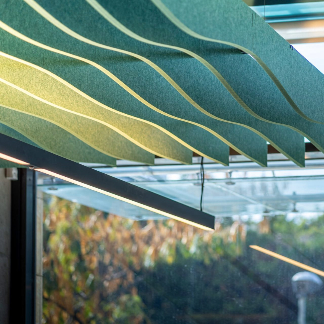 Akoestisch plafondpaneel Wave Ceiling | Akoestische Oplossing | Akoesta