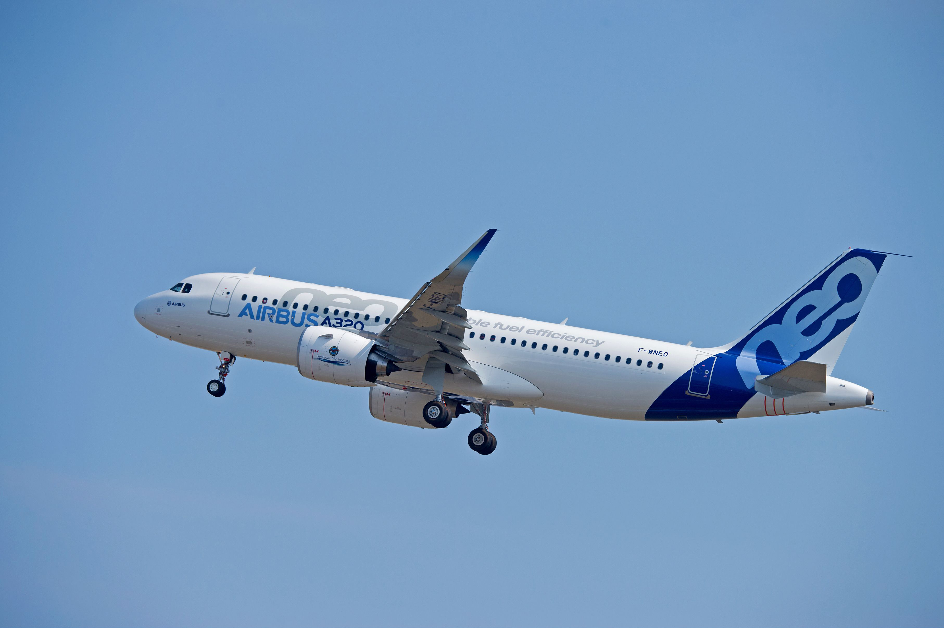 4 ways airlines can reduce their carbon footprint