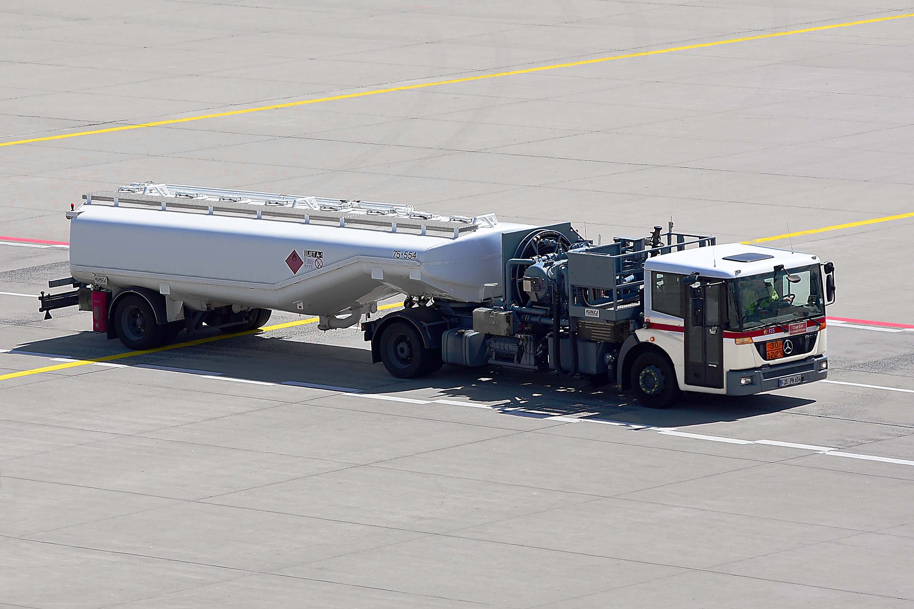 5 Ways Into-plane Fuel Suppliers Can Improve Efficiency