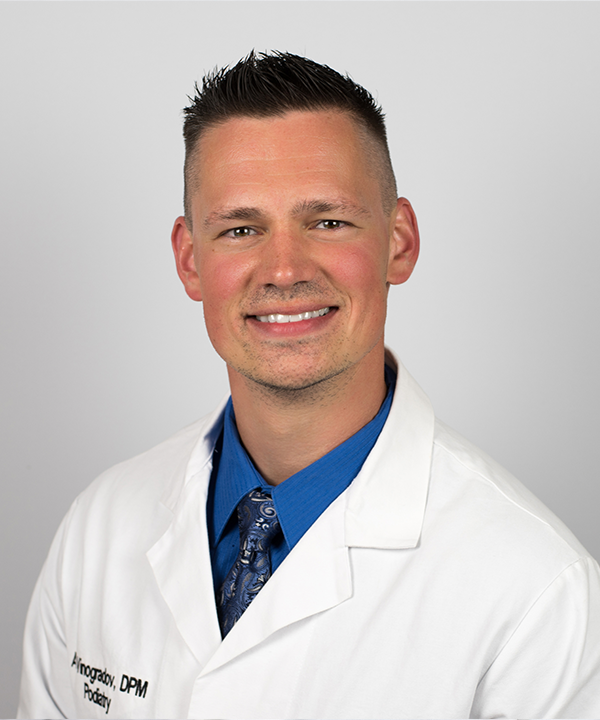 Aleksandr Vinogradov, DPM | Healthstar Physicians, P.C.