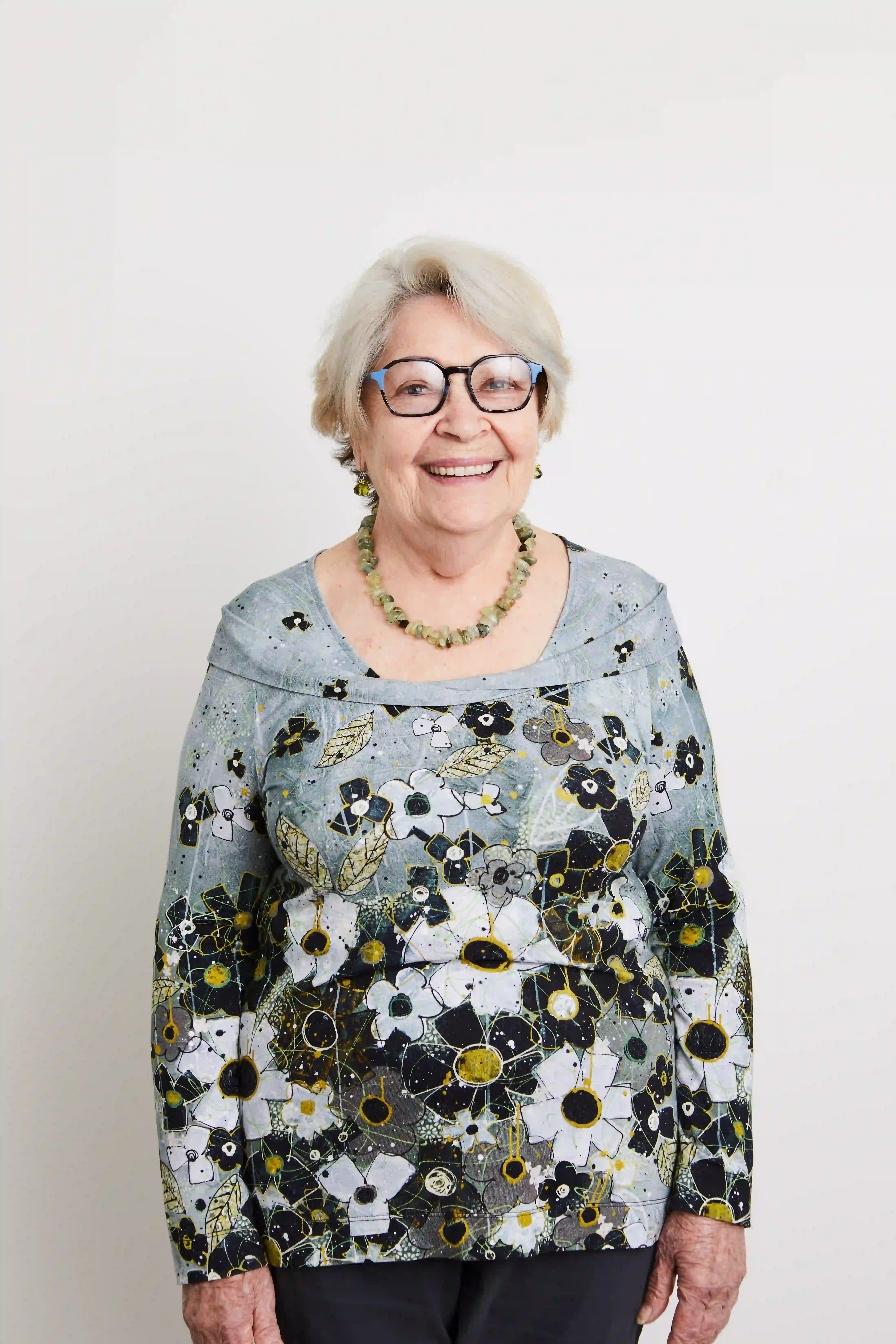 Everything you need to know about All on 4 dental pros and cons