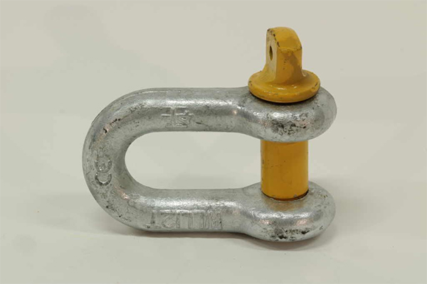 Yellow pin shackles - Container Technics