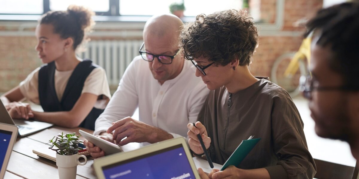 How To Respond To Negative Employee Feedback About Your Business how-to-respond-to-negative-employee-feedback-about-your-business