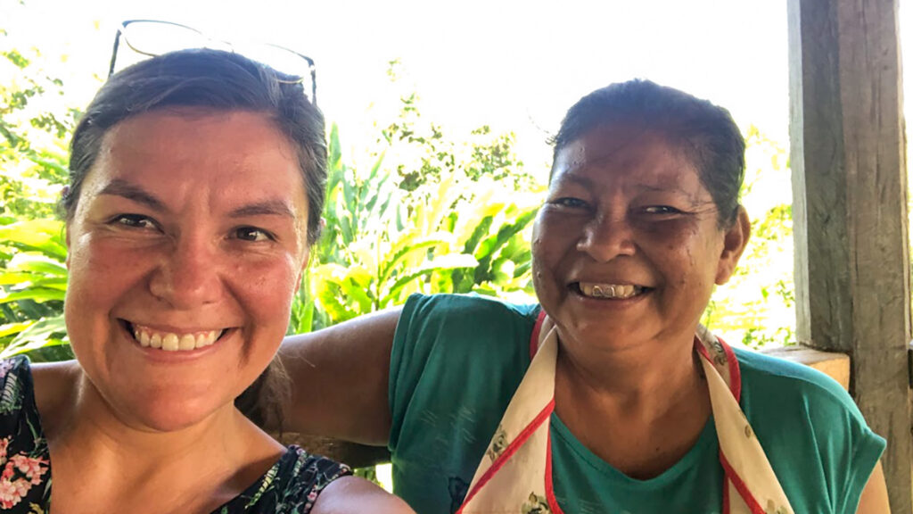 105 PUCP: la socióloga Debora Delgado trabaja con los pueblos indígenas ...