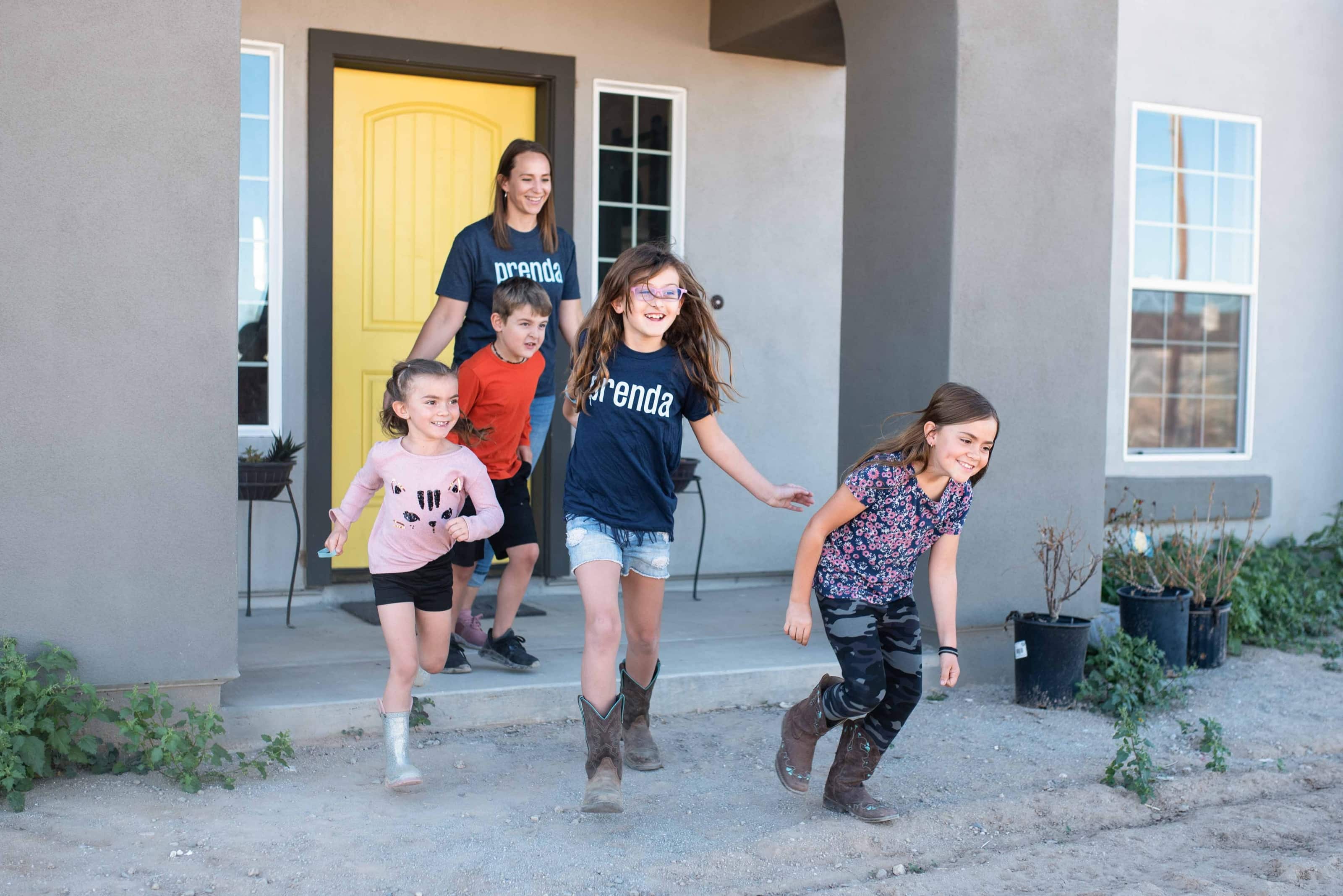 Community - Student, Parent, and Guide Experiences | Prenda