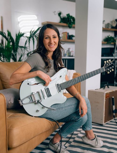 Pickup Music - Online Guitar Lessons to Get Better at Guitar