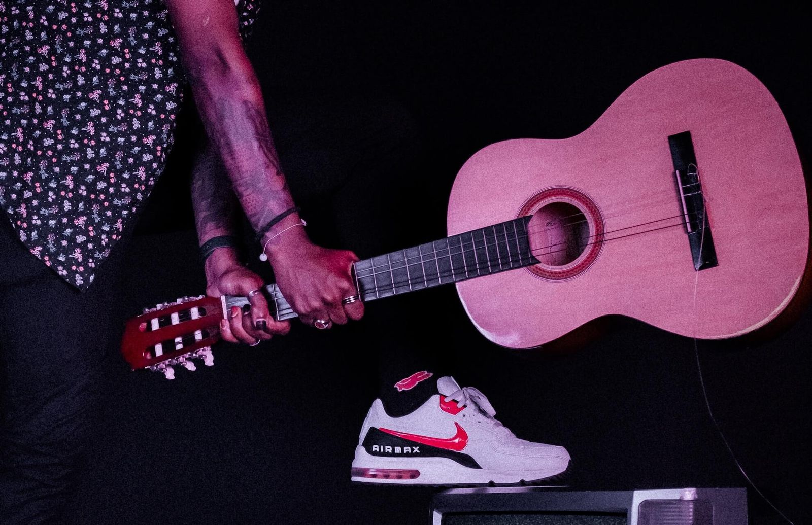 Learn How to Play Slash Chords on Guitar - What are Slash Chords ...