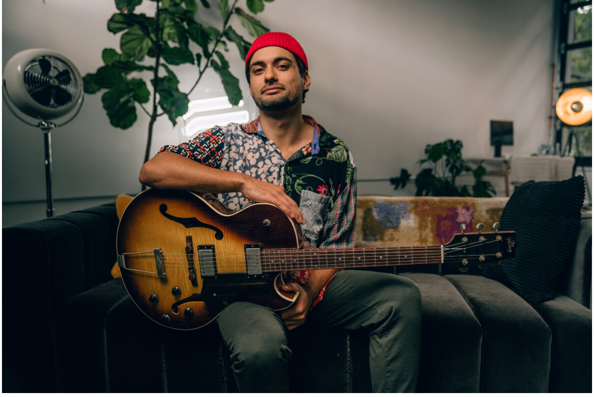 Jazz Guitar Lessons: Free Lessons By Experts [Inc Exercises] - Pickup Music