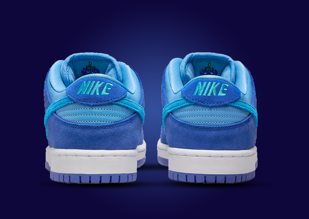 Official Look At The Nike SB Dunk Low Blue Raspberry - Sneaker News