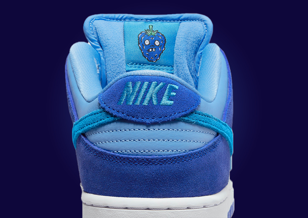 Official Look At The Nike SB Dunk Low Blue Raspberry - Sneaker News