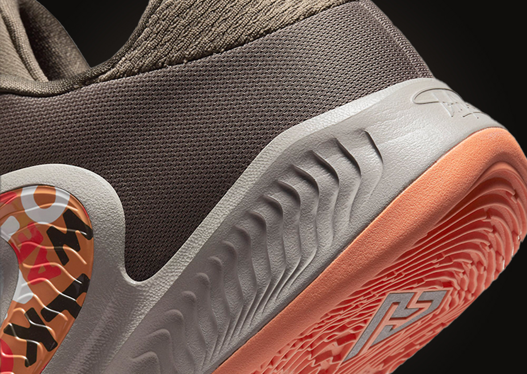 Giannis Antetokounmpo Unleashes The Mythical Nike Zoom Freak 4 Statue ...