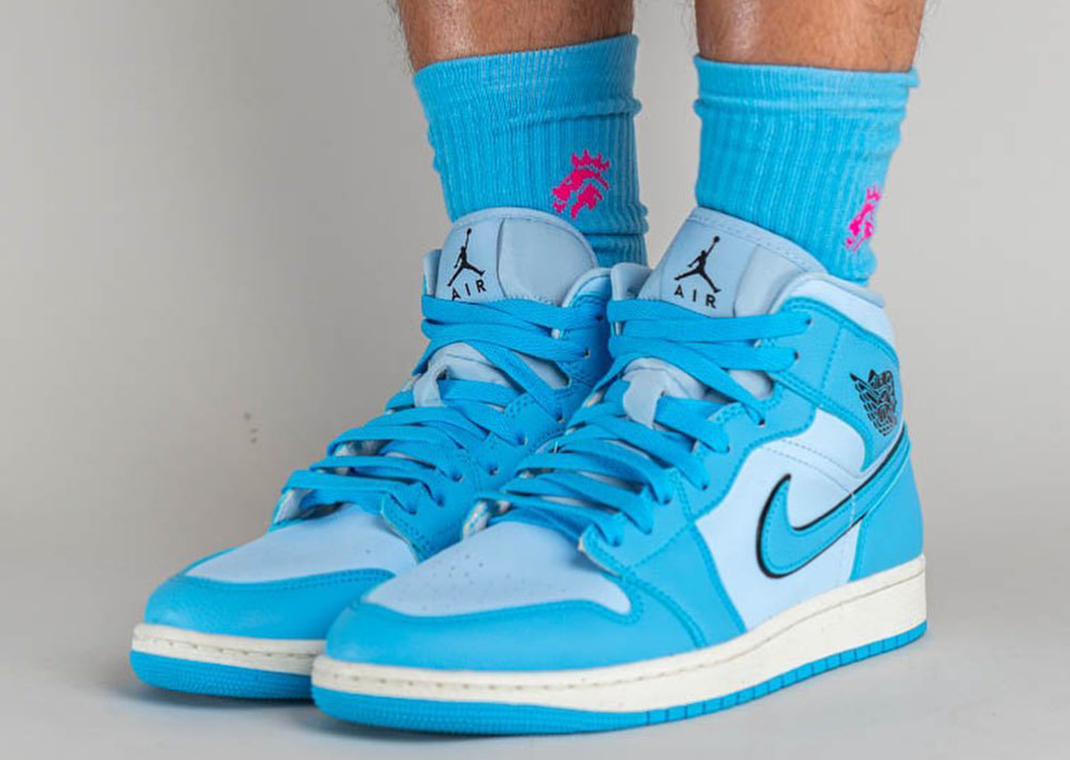 Icy Blue Hues Take Over This Air Jordan 1 Mid - Sneaker News