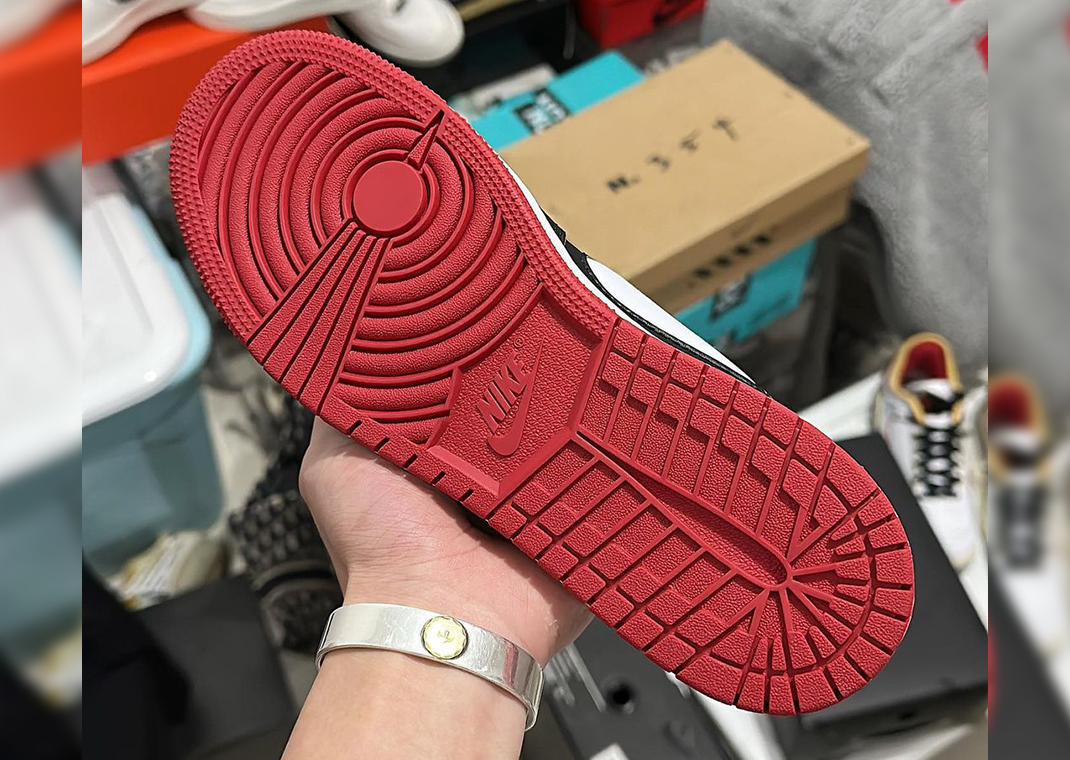 A Legendary Colorway Lands On The Air Jordan 1 Low Flyease - Sneaker News