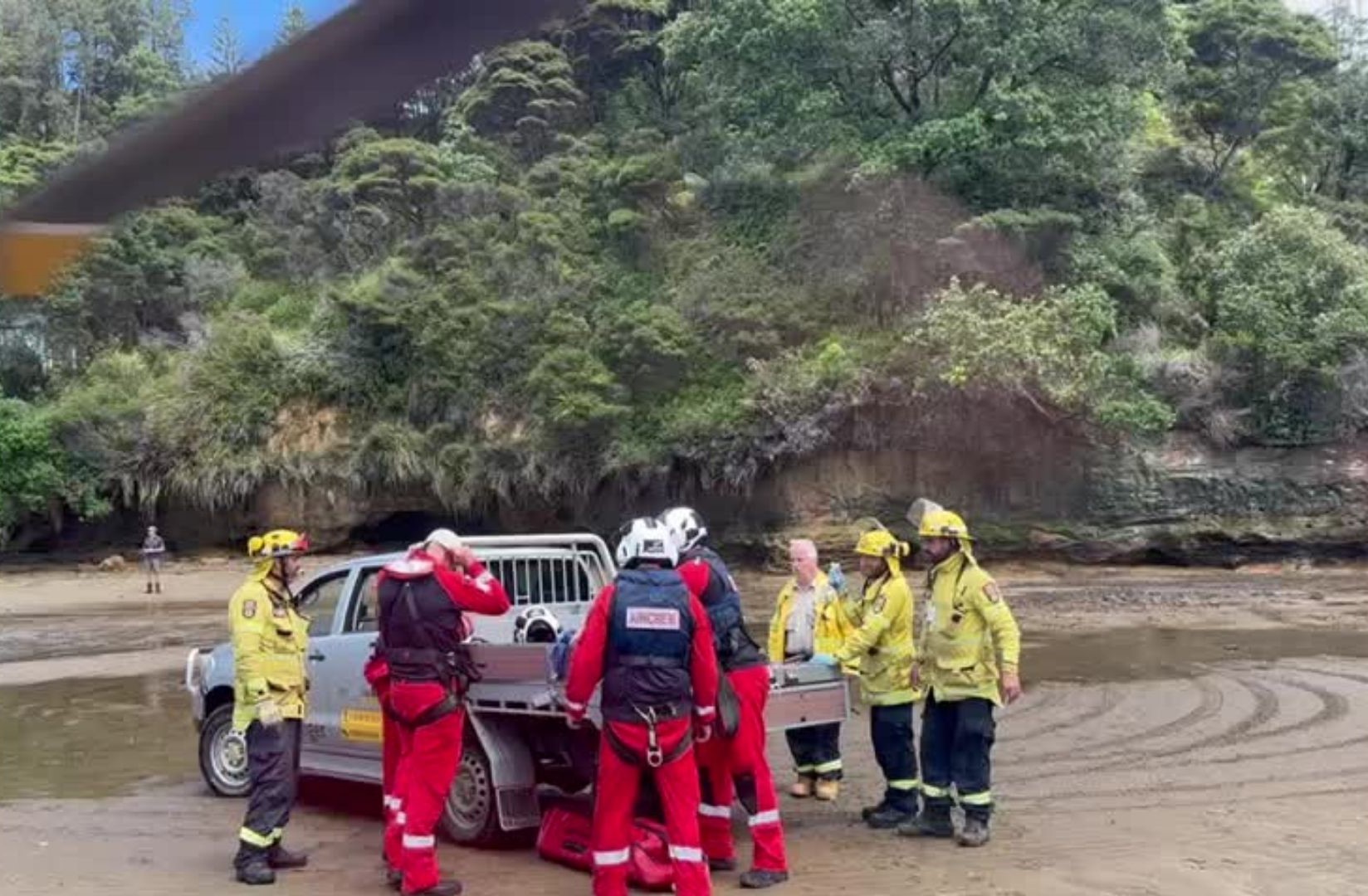 Orua Bay House Collapse: Survivors Miracle Escape - NZ Herald