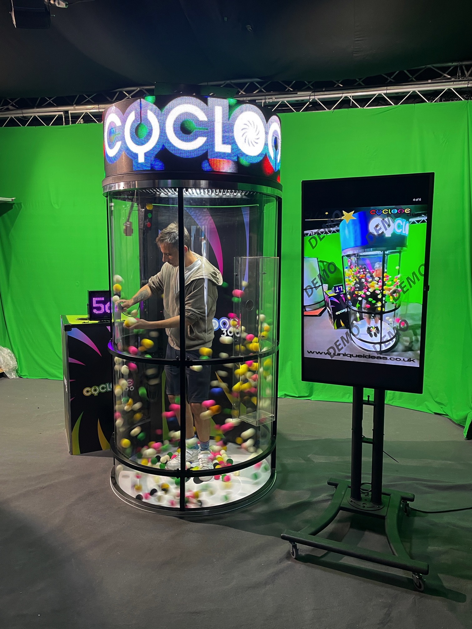 Cyclone™ 360+ | Unique Ideas