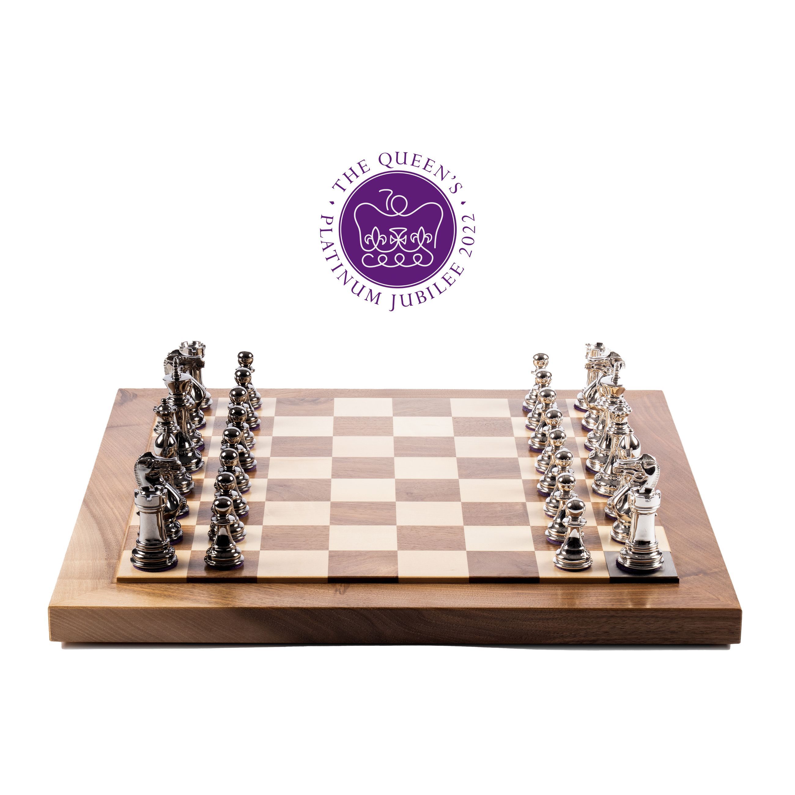 The Queens Platinum Jubilee Chess Set - Purling