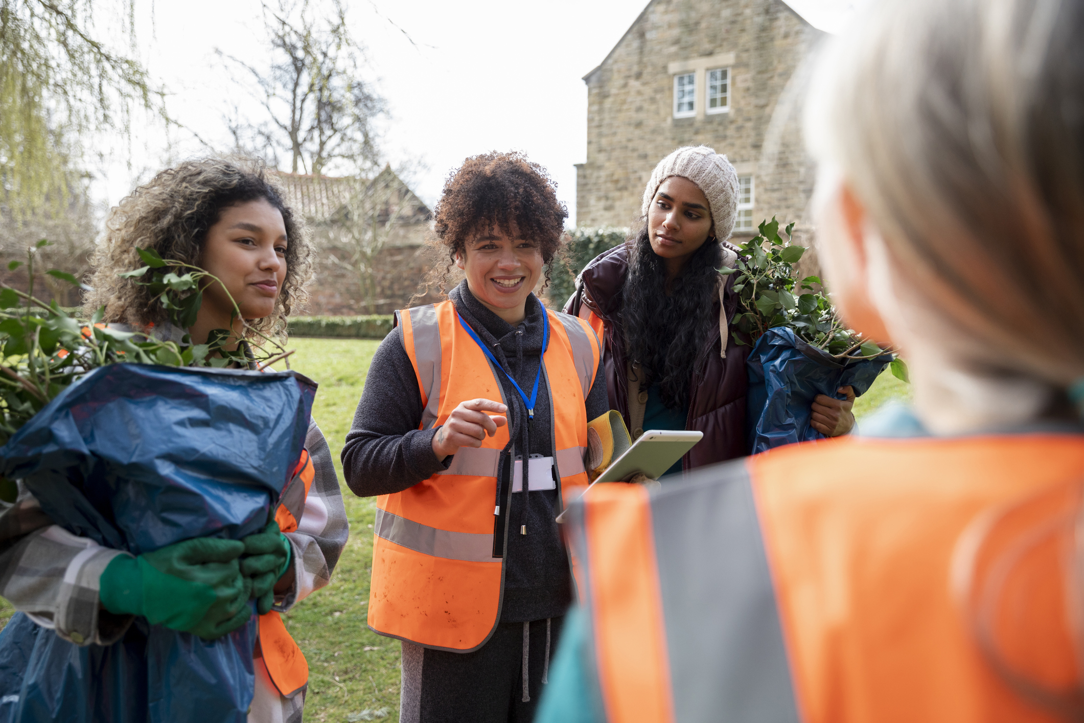 How Employee Recognition Contributes to Corporate Social Responsibility ...